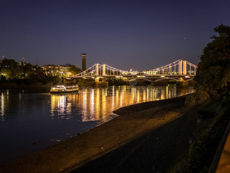 London, UK - September 14, 2023: Chelsea Bridge at Night Editorial ...