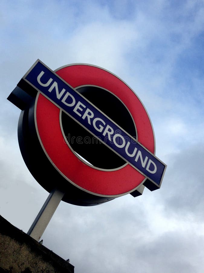 London Underground editorial stock image. Image of scene - 74023704