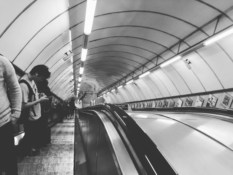 London underground editorial photo. Image of black, tourism - 100417176