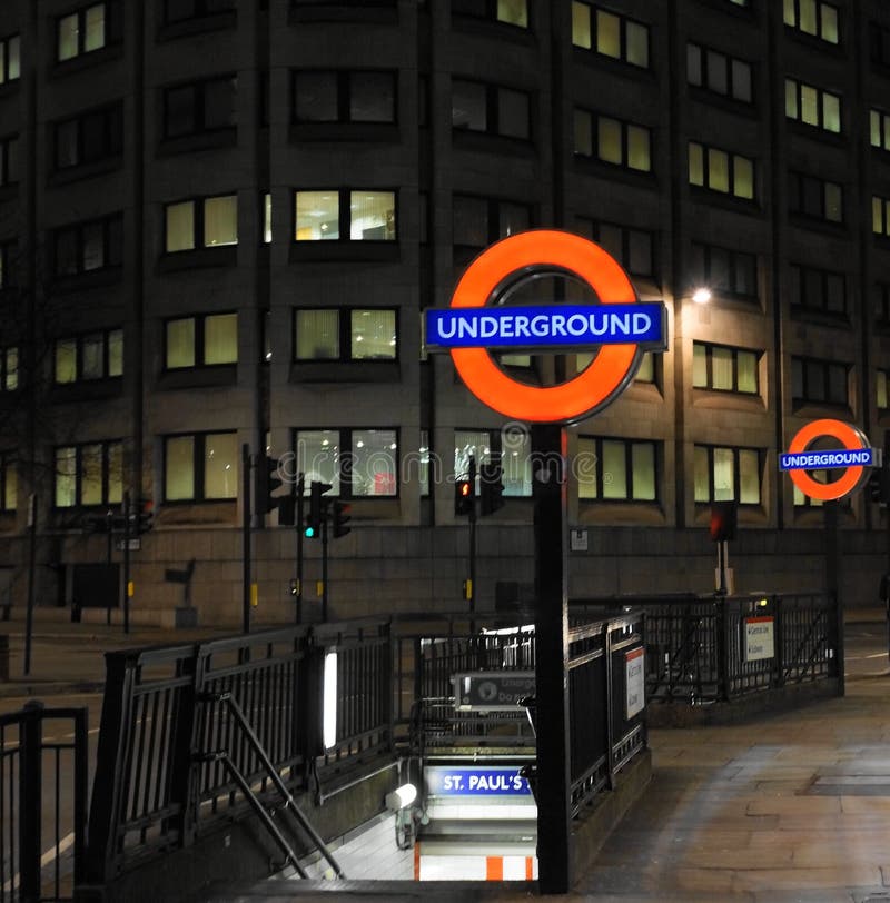 London underground sign editorial photography. Image of circle - 28536967