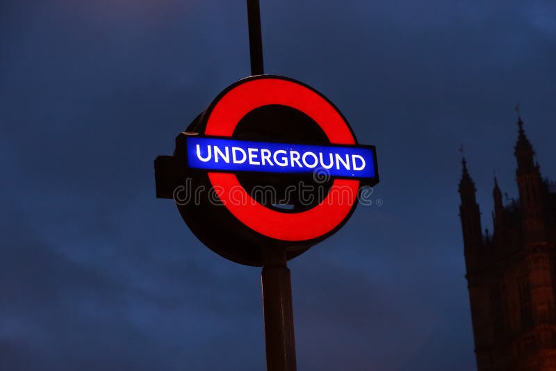 London underground sign editorial image. Image of tube - 30561285
