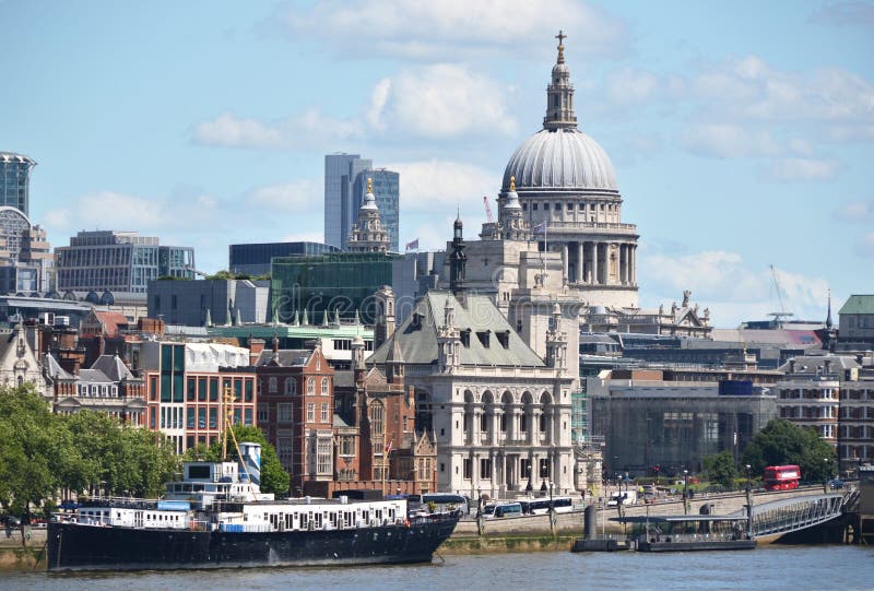 London from Waterloo Bridge Stock Photo - Image of city, scene: 41997308