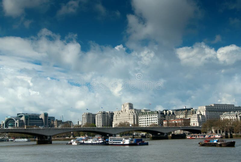 London, Waterloo bridge stock image. Image of lloyds - 31876465
