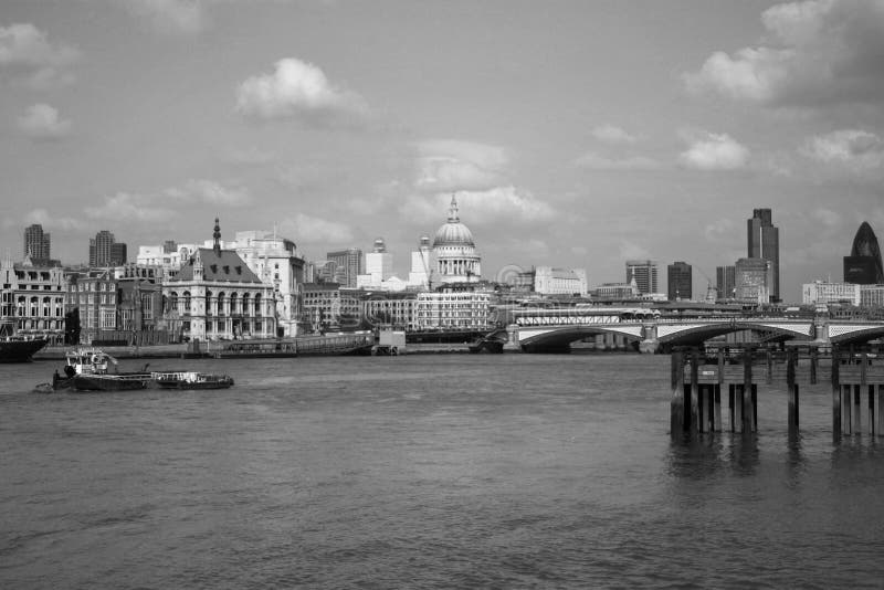 Londra in bianco e nero immagine stock. Immagine di fiume - 794679 Londra in bianco e nero immagine stock. Immagine di fiume - 794679