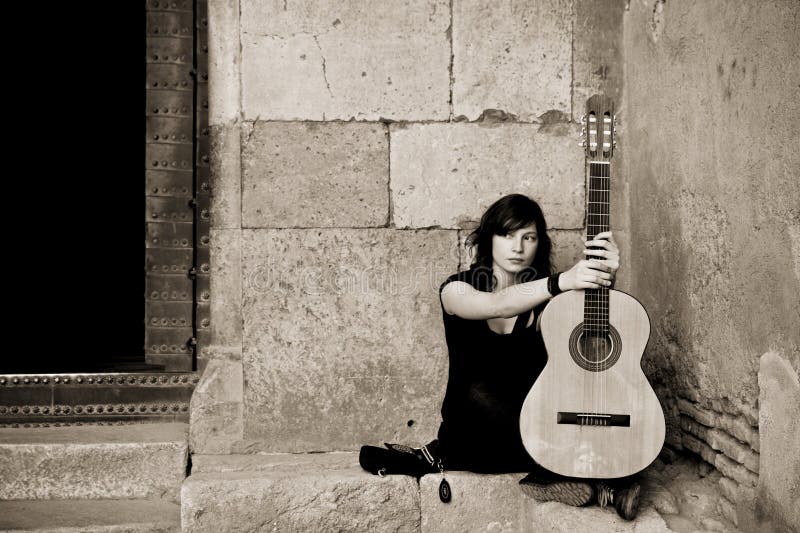 Lone street artist stock image. Image of clothing, grunge - 5288853