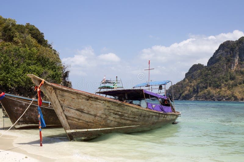 Long Boat and Tropical Beach Stock Photo - Image of boat, green: 56025132