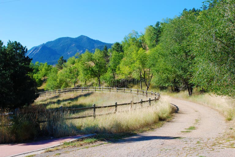 Long Dirt Driveway Trees End Stock Photos - Free & Royalty-Free Stock ...