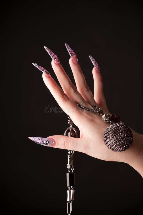 Long Humain De Main D'ongle Image stock - Image du filles, féminité ...