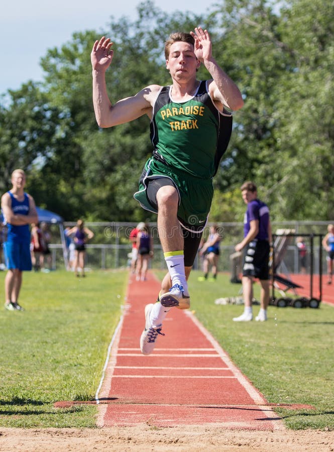 The Long Jump editorial photo. Image of competitors, bending - 86266796