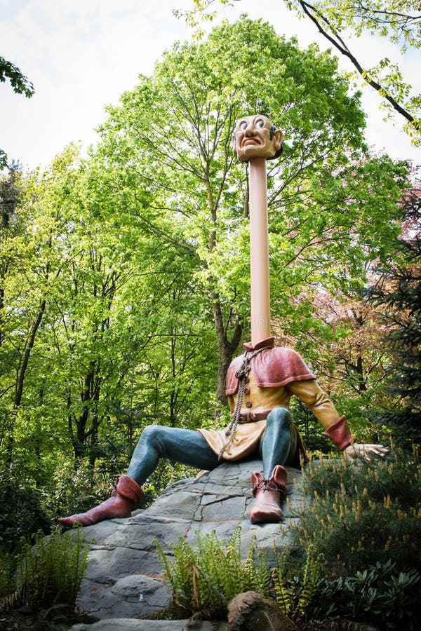 Long Neck in Theme Park De Efteling in the Netherlands Editorial Photo ...