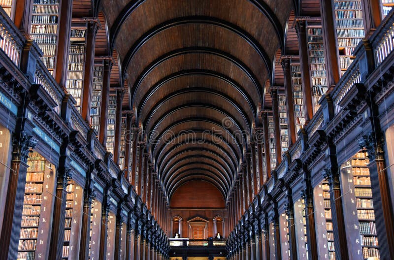 The Long Room in the Old Library at Trinity College Dublin Editorial ...