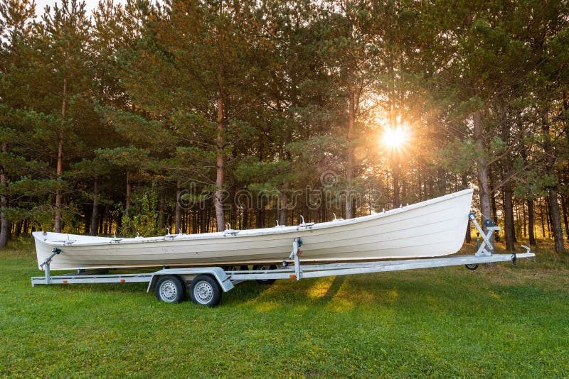 Old wooden rowboat stock image. Image of fishing, nature - 149797595