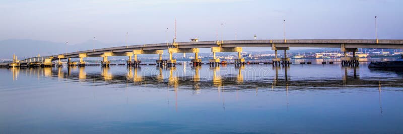 Long Span Bridge stock image. Image of horizon, architecture - 34538903