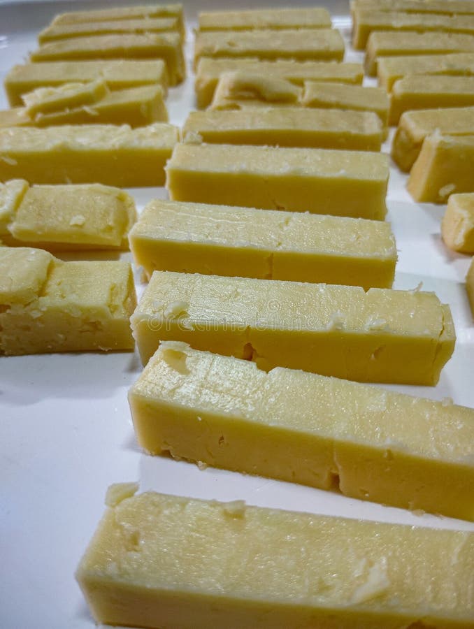 Long Square Mozzarella Cheese Slices, Poor Quality Mozzarella Stock ...