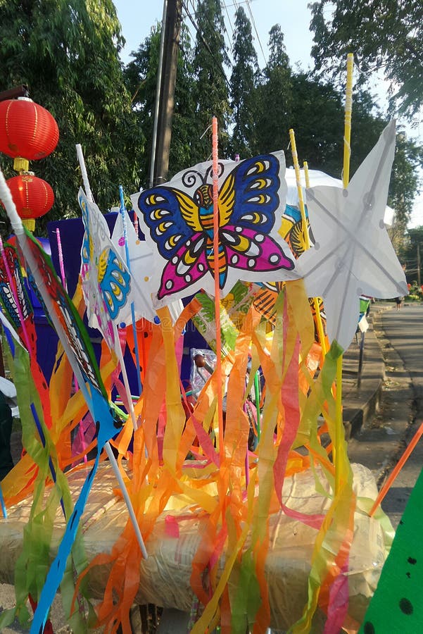 Long Tail Butterfly Paper Kites Stock Image - Image of warm, kites ...