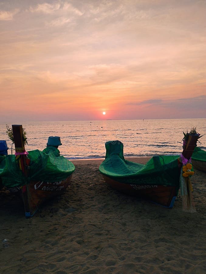 Longboat Pattaya Beach Thailand Editorial Stock Image - Image of beach ...