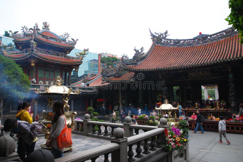 Longshan Temple foto editorial. Imagen de capilla, cultura - 36839301