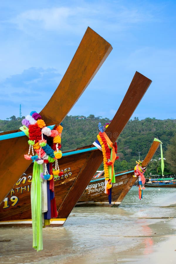 Longtail at Beach of Koh Phi Phi Don. Editorial Image - Image of resort ...
