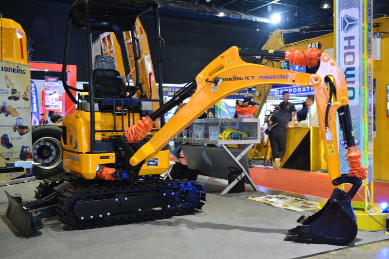Lonking Excavator at Philconstruct in Pasay, Philippines Editorial ...