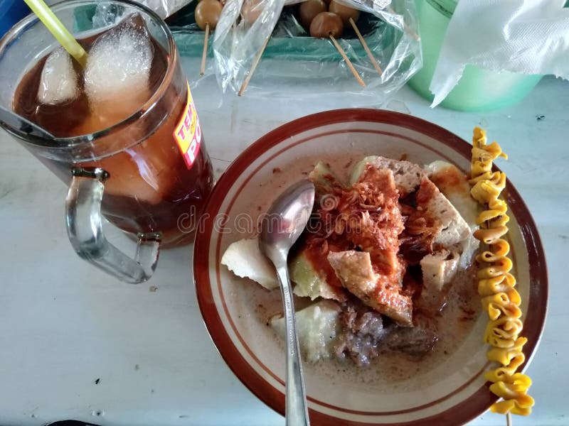 Lontong Vegetable Food with Fried Chicken Stock Photo - Image of rice ...