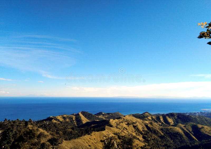 Look for the Horizon between Sky and the Mountains, it& X27;s Perfect ...