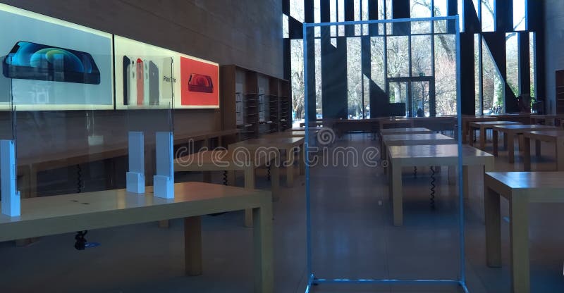 Look Inside an Empty Apple Store during Covid-19 Pandemics Editorial ...