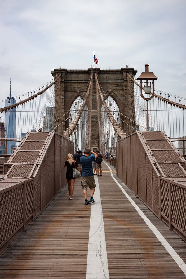 Walking and Biking Path on the Brooklyn Bridge Editorial Photo - Image ...