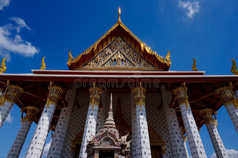 Columns and Architecture at Wat Arun Temple in Bangkok Editorial ... Columns and Architecture at Wat Arun Temple in Bangkok Editorial ...