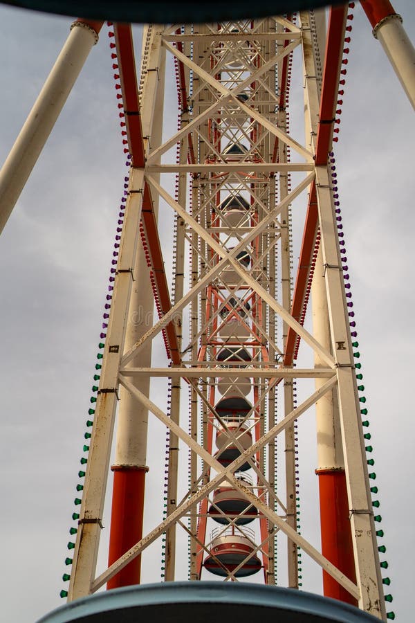 Giant Ferris Wheel Towering View, Amusement Park Attraction, Industrial ...