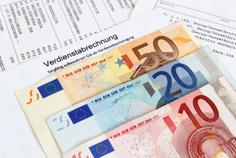 Loonlijst Met Bankbiljetten Stock Afbeelding - Image of euro, inkomens ...