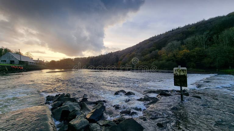 Lopwell Dam, River Tavy , Devon Stock Image - Image of lake, reservoir ...