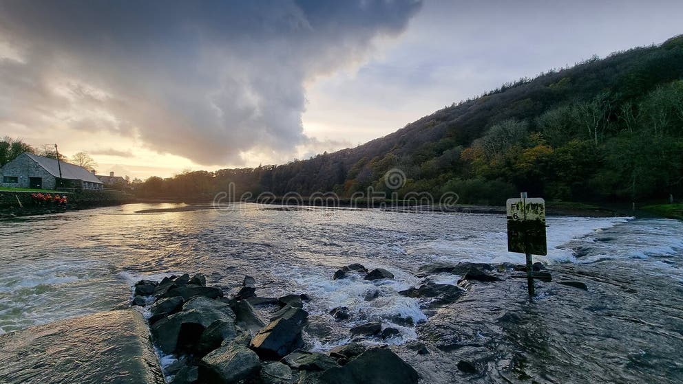 Lopwell Dam, River Tavy , Devon Stock Image - Image of lake, reservoir ...