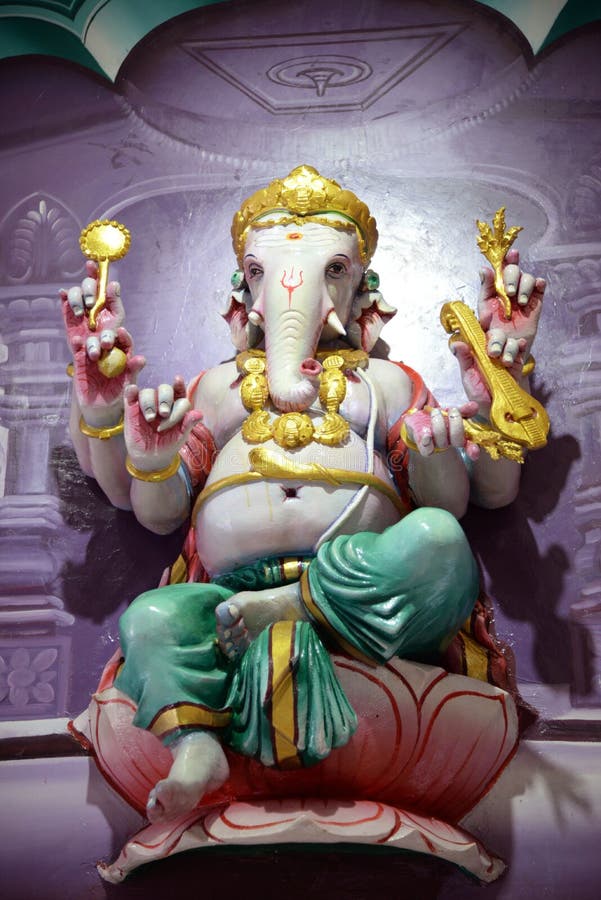 Dios Ganesha de la India foto de archivo. Imagen de ganesha - 135698968