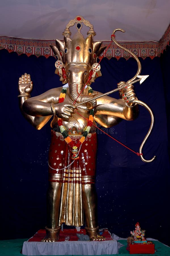 Lord Ganesha in Der Rolle Von Arjuna Stockbild - Bild von besuch ...