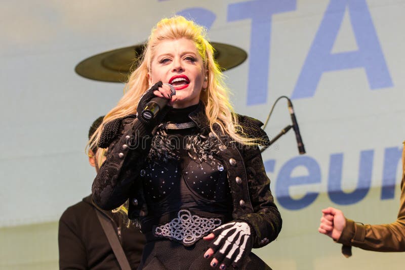 Loredana Groza foto editorial. Imagen de lori, poco, etapa - 34593816