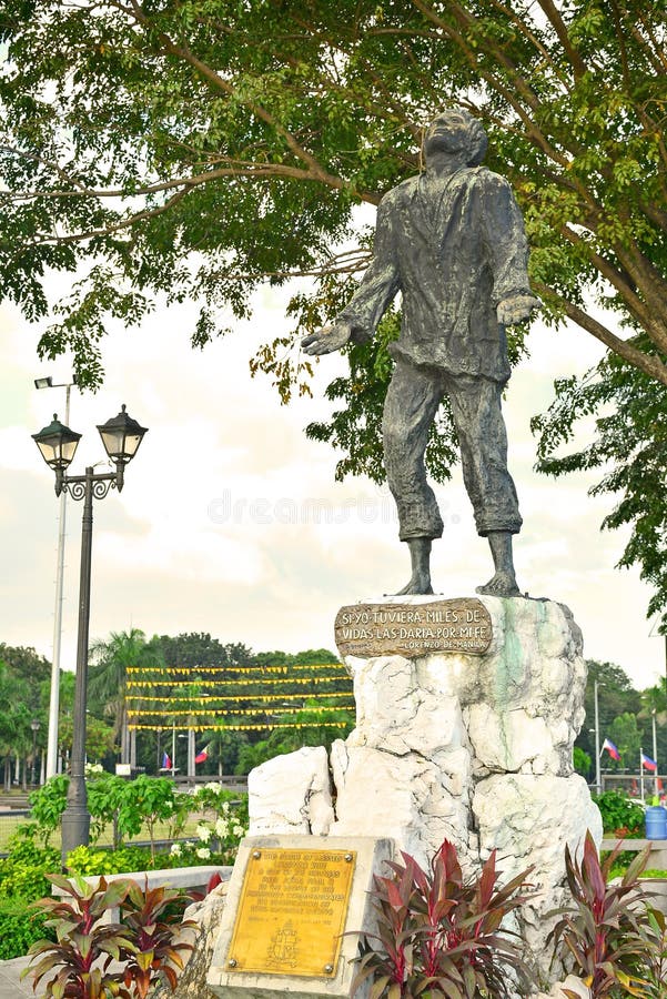Statue of Lorenzo da Ponte editorial photography. Image of italian ...