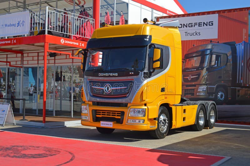 Lorry from Dongfeng novo fotografia editorial. Imagem de logotipo ...