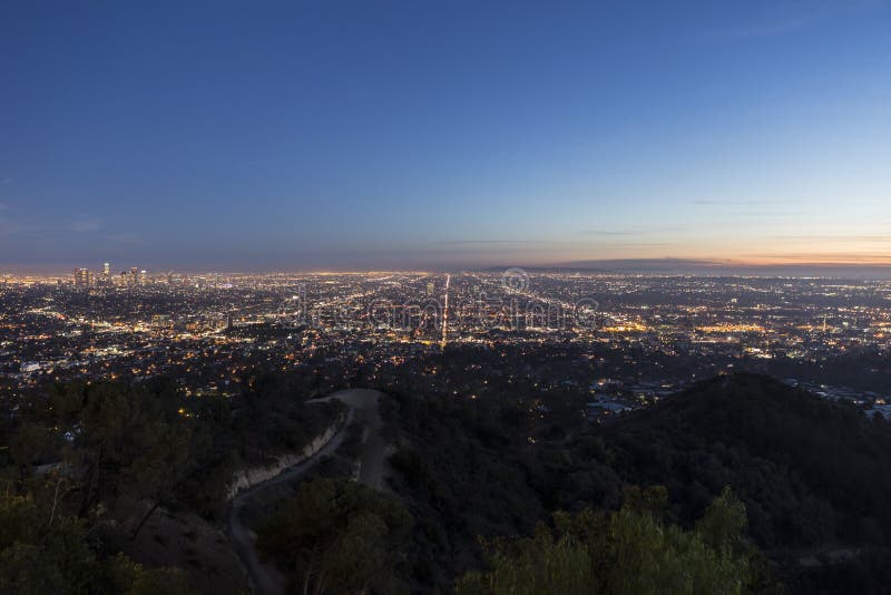 Los Angeles Basin Dusk stock image. Image of neighborhood - 35557037