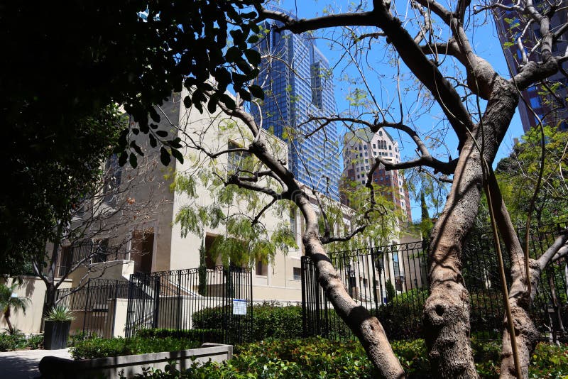 Los Angeles Public Library Located in Downtown of Los Angeles ...