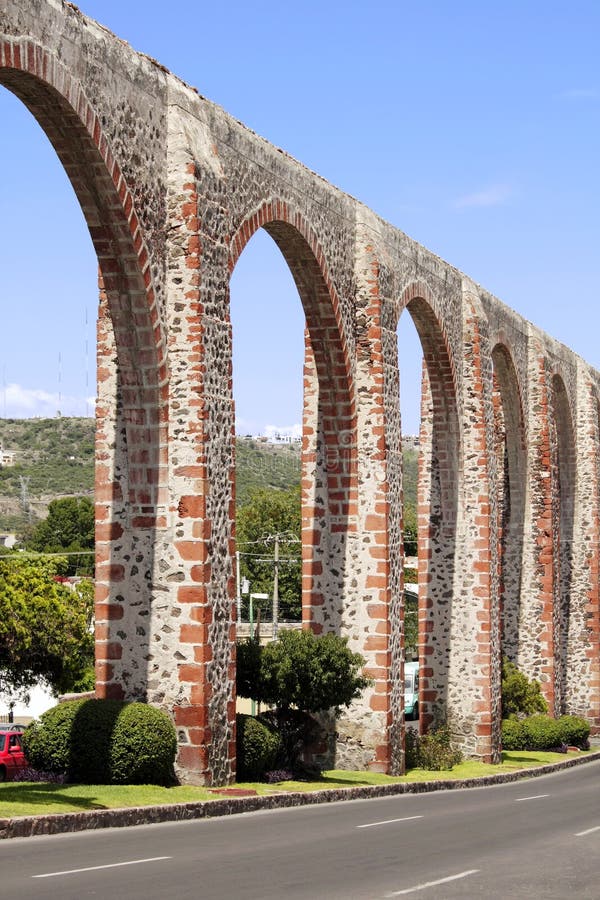 Los Arcos Of Queretaro Royalty Free Stock Images - Image: 11172549