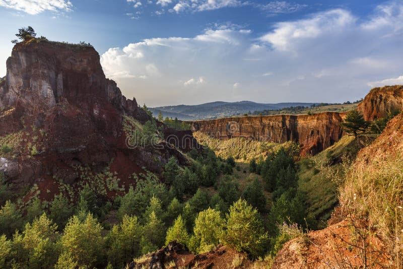 Los Colores Del Vulcano Extinto De Racos Imagen de archivo - Imagen de ...