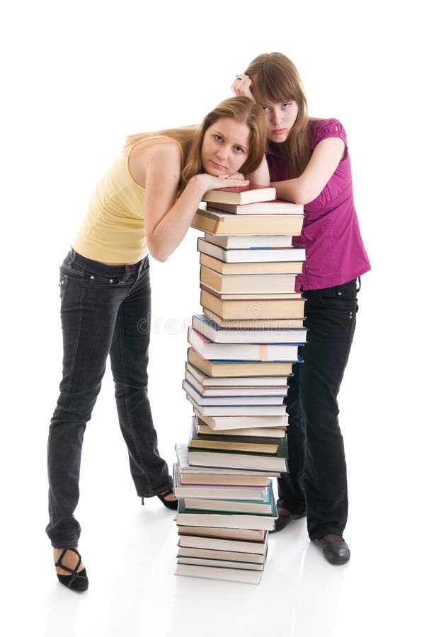 Los Dos Estudiantes Jovenes Aislados En Un Blanco Imagen de archivo ...