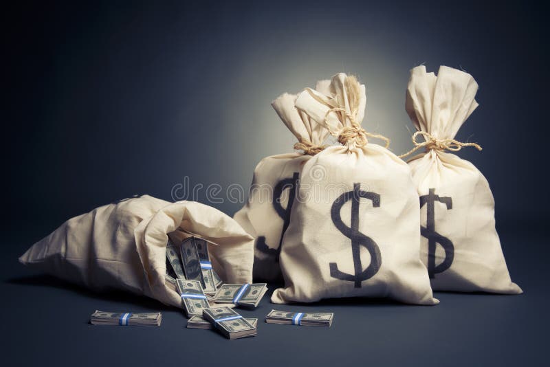 Beutel Des Geldes Mit Reflexion Stockfoto - Bild von geschlossen ...