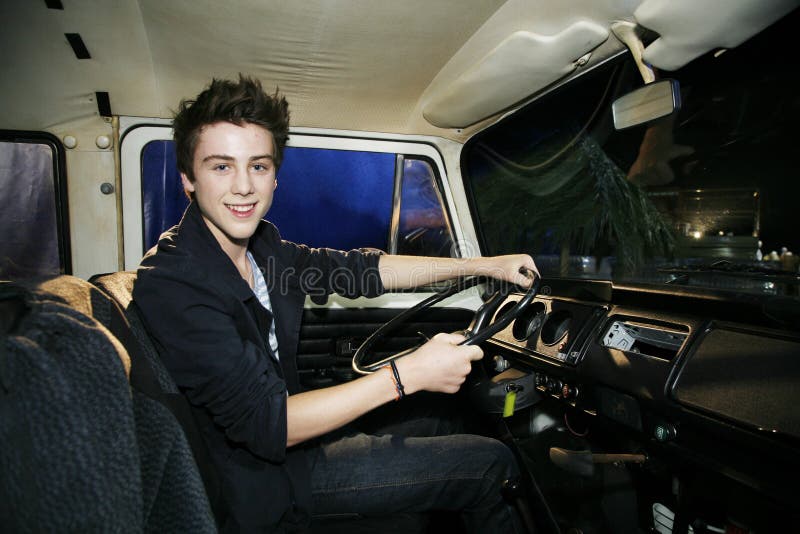 Lost Auction Beaumon in DHARMA Van Editorial Photo - Image of benjamin ...