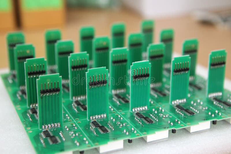 Lots of Radios. Loose Electronic Parts on the Table. Digital Indicator ...