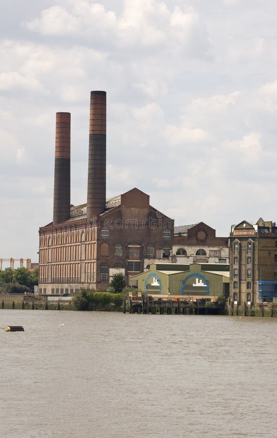 Lots Road Power Station, Chelsea Stock Photo - Image of water, energy ...