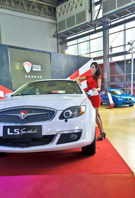 Lotus L5 and model editorial photography. Image of event - 21862137