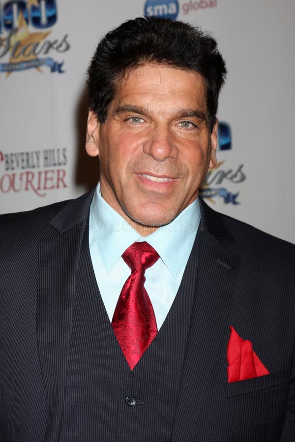 Lou Ferrigno photographie éditorial. Image du nuit, beverly - 23752052