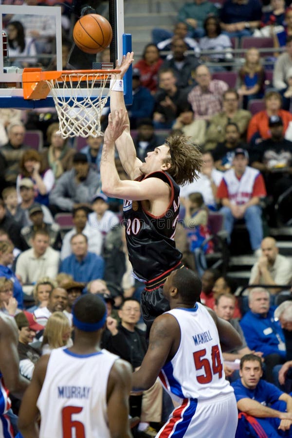 Louis Amundson Scores imagen de archivo editorial. Imagen de americano ...