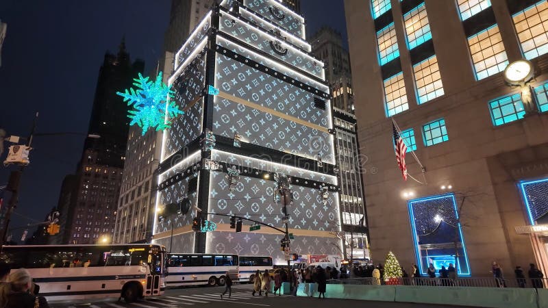 Louis Vuitton Building Wrapped in Giant Trunk Editorial Stock Image ...